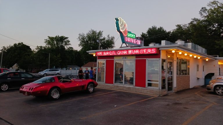 Dick's Drive-In opening for the season, marking Kaukauna's 'official ...